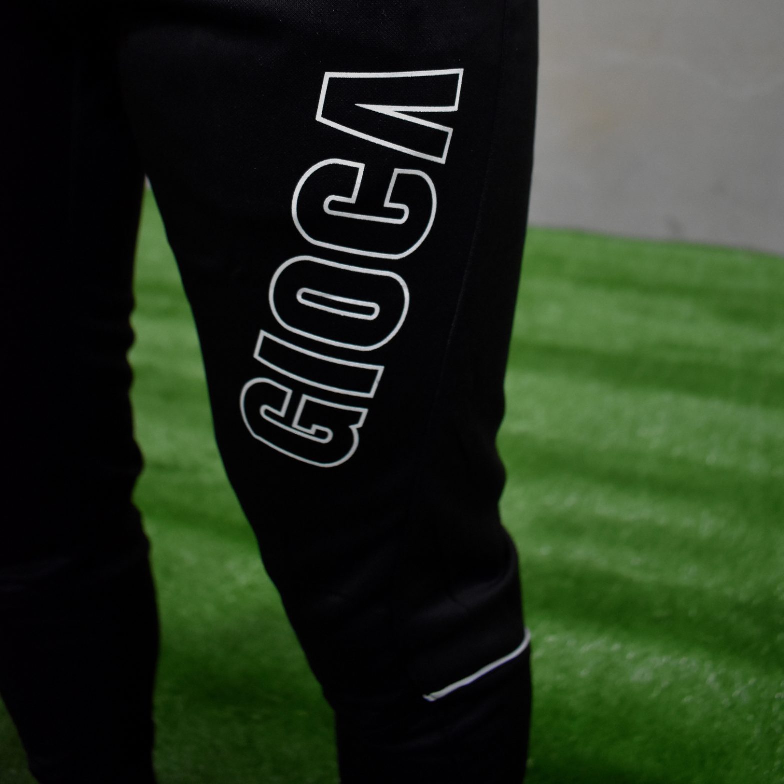 SLIM FIT SIGNATURE PANTS V2 BLACK - Gioca
